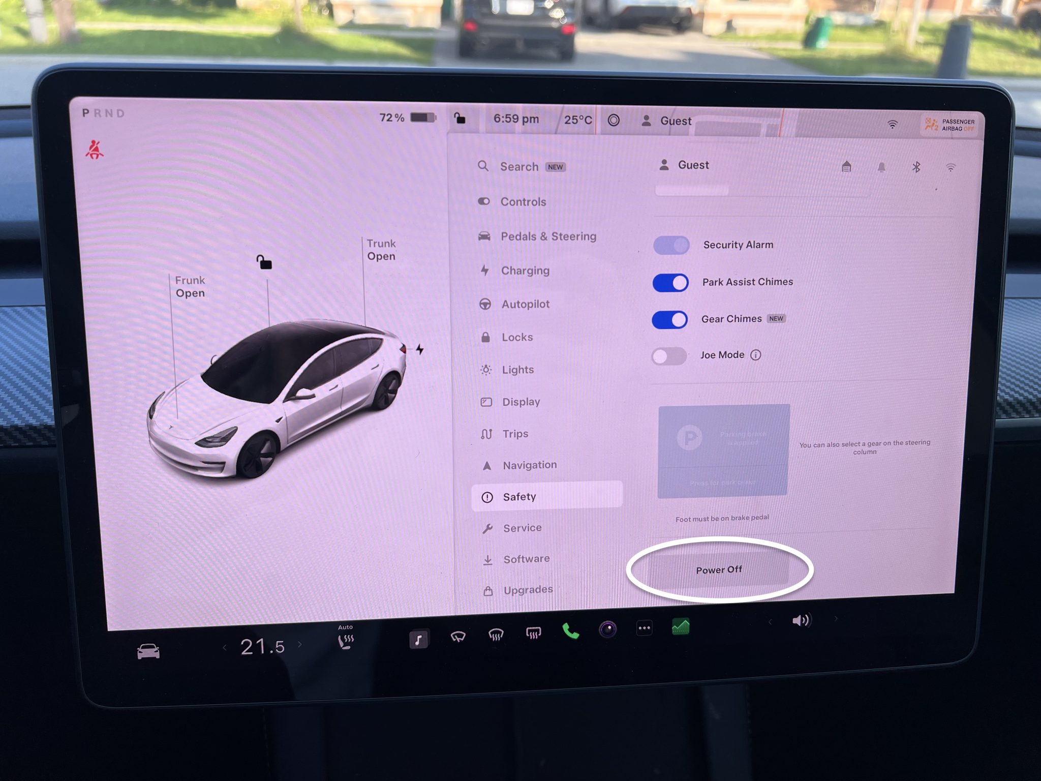How to Reboot the Center Touchscreen in a Tesla Model 3 or Model Y ...